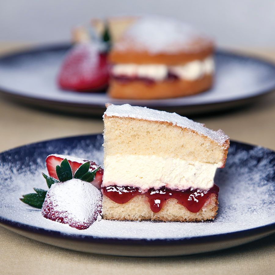 Victoria Day Weekend: How to Make Victoria Sponge That's Fit for a ...