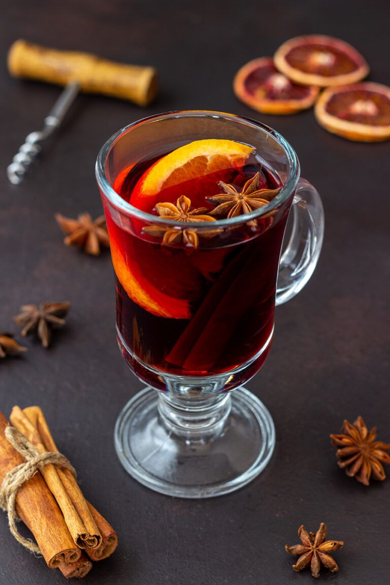 The Spirits of the Season: Cozy, Cold-Weather Drinks - Zoomer