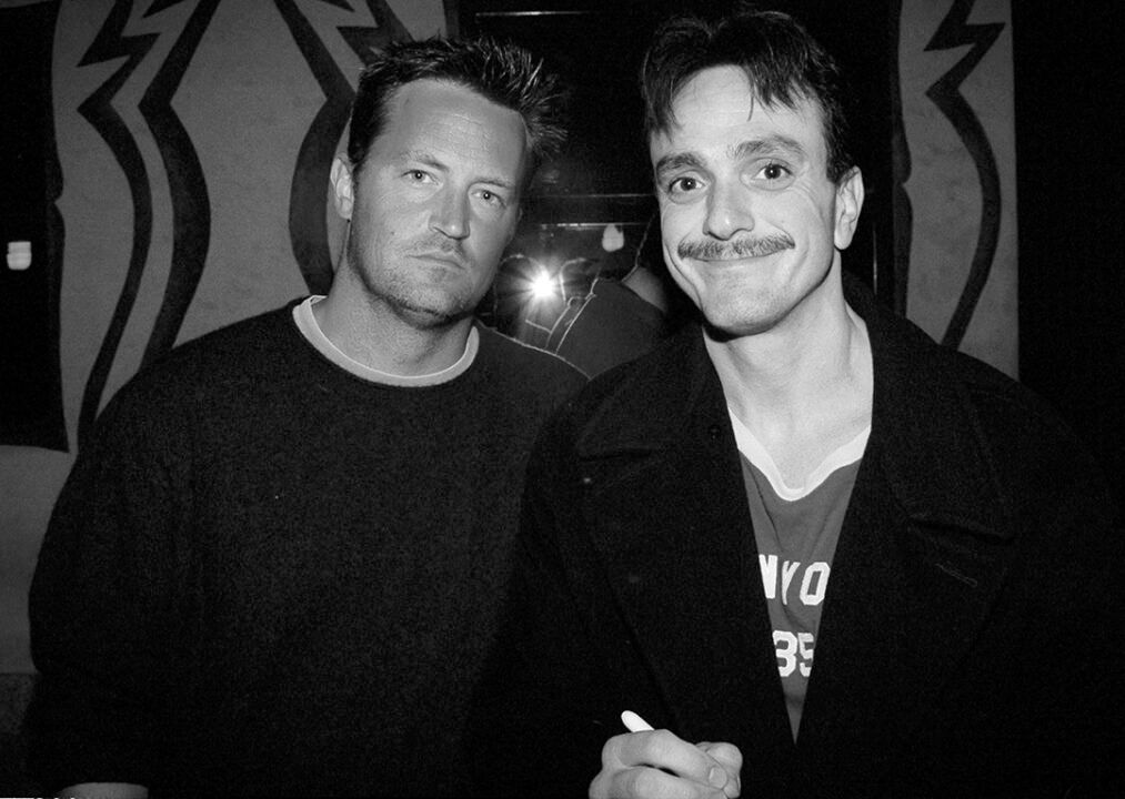 Hank Azaria, Matthew Perry and The Boss are in the House - Zoomer