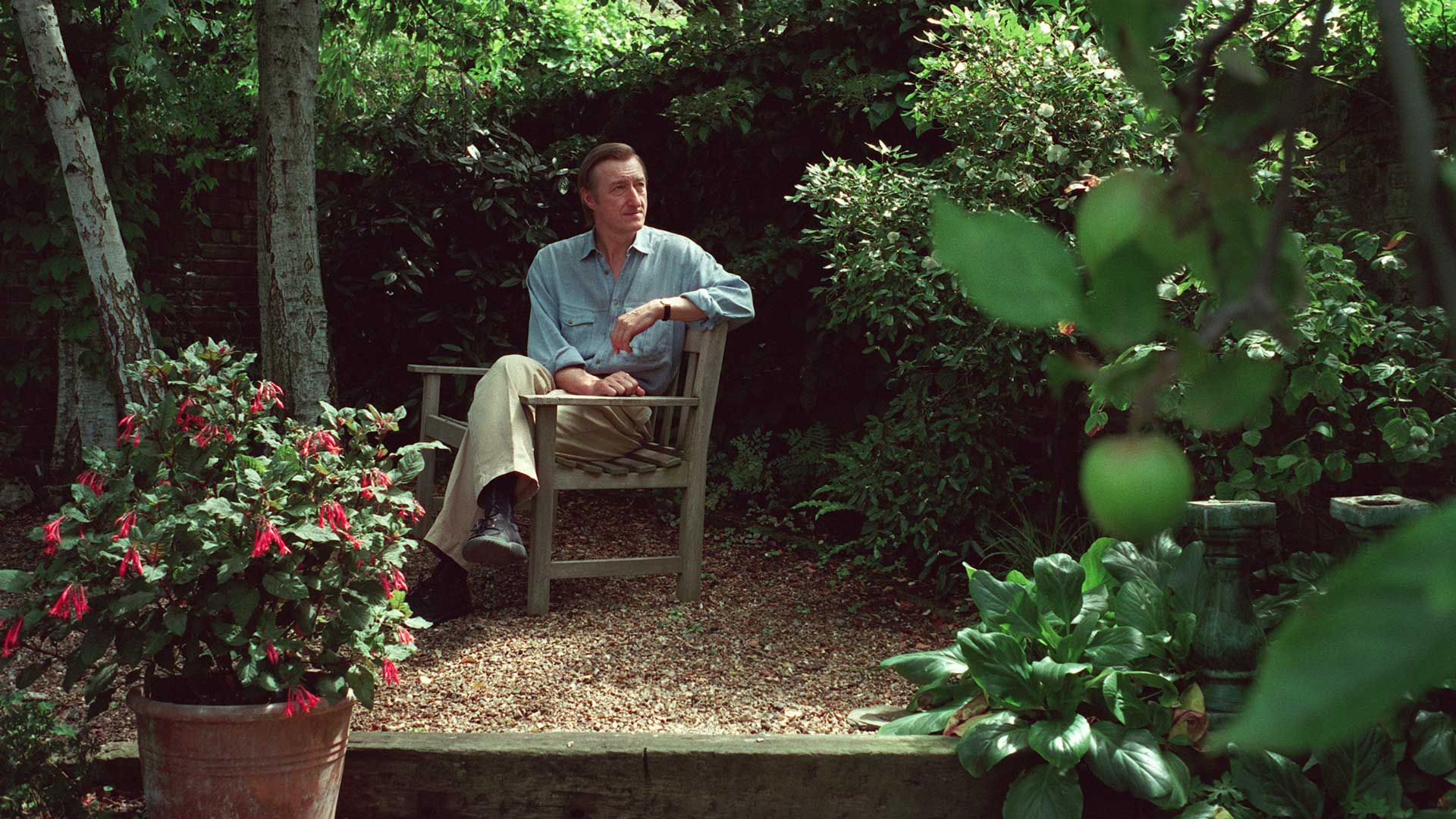 The Swan Song of Julian Barnes - Zoomer